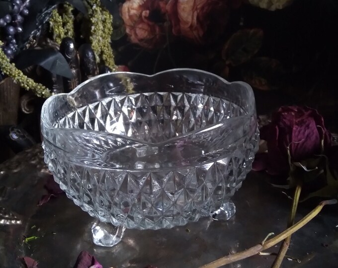 Vintage Cut Glass Witch Cauldron / Gothic Ritual Altar Dish / Offering ...