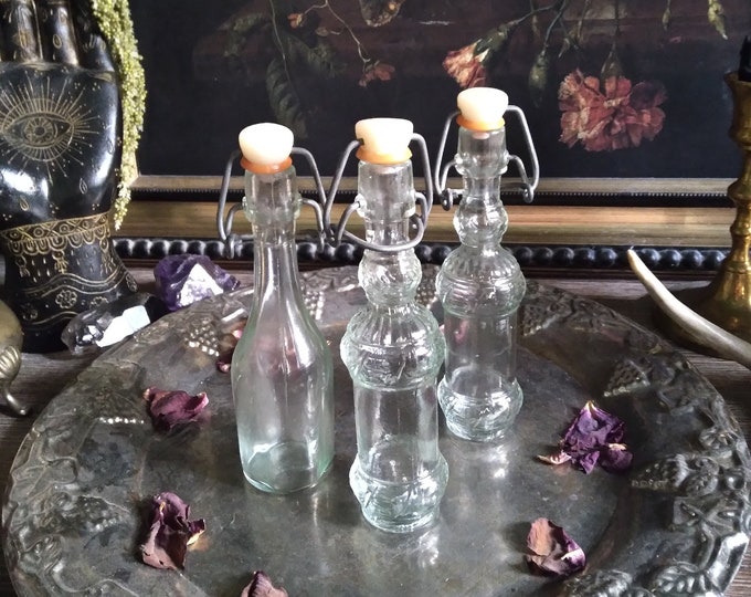 Vintage Potion Jar / Spell Bottle / Apothecary Cruet / Altar Ritual ...