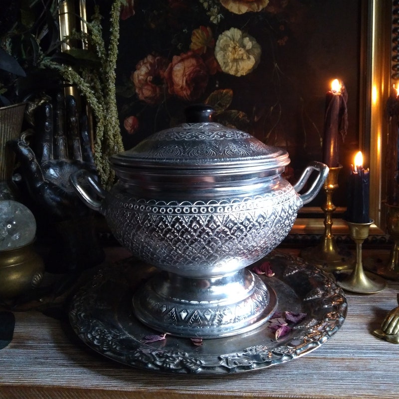 Antique Cauldron - Etsy