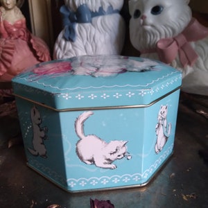 Vintage Cat Tin / White Persian Cat With Pink Yarn / Blue Tin Kitty ...