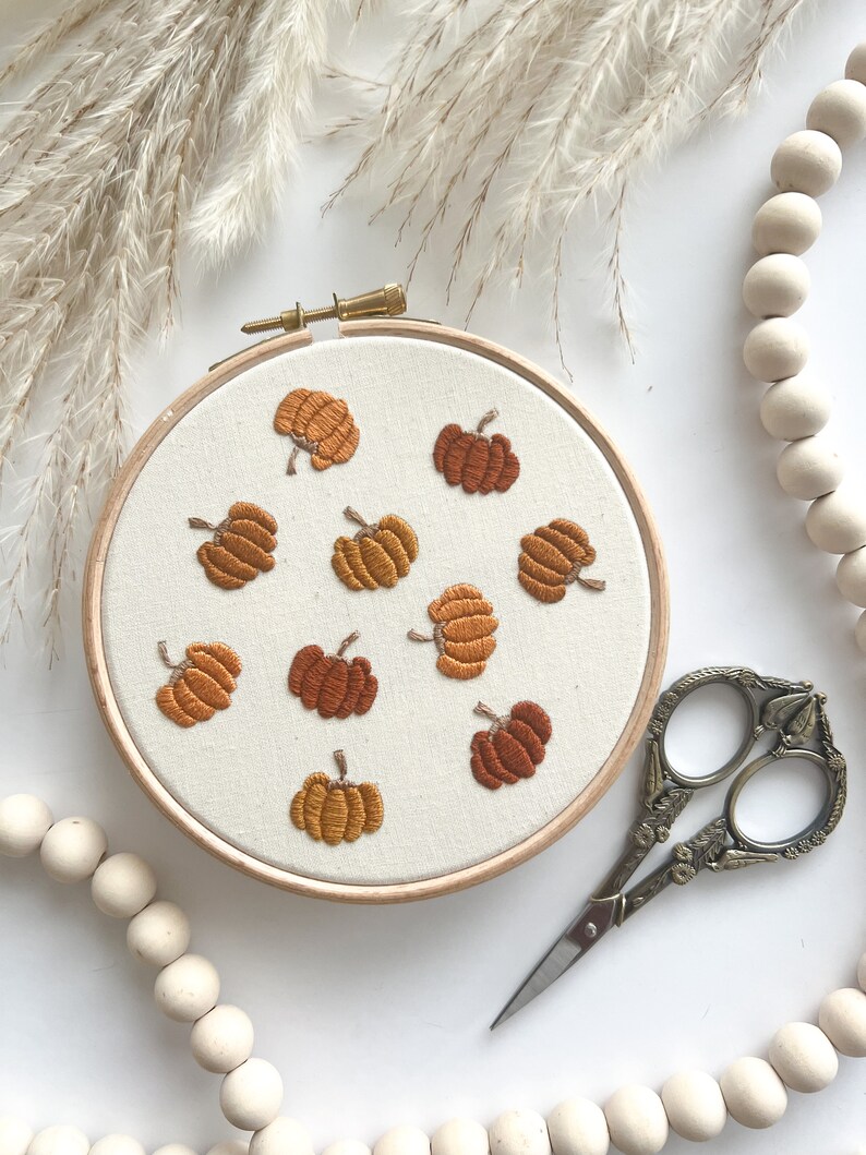 Scattered Pumpkins Embroidery Pattern || Autumn/fall Embroidery Hoop ...