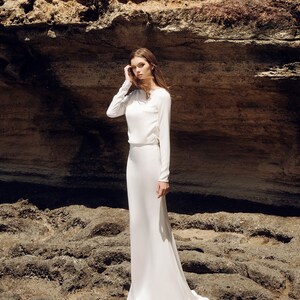 Minimalist Stylechic Long Sleeves Boat Neck Open Back - Etsy