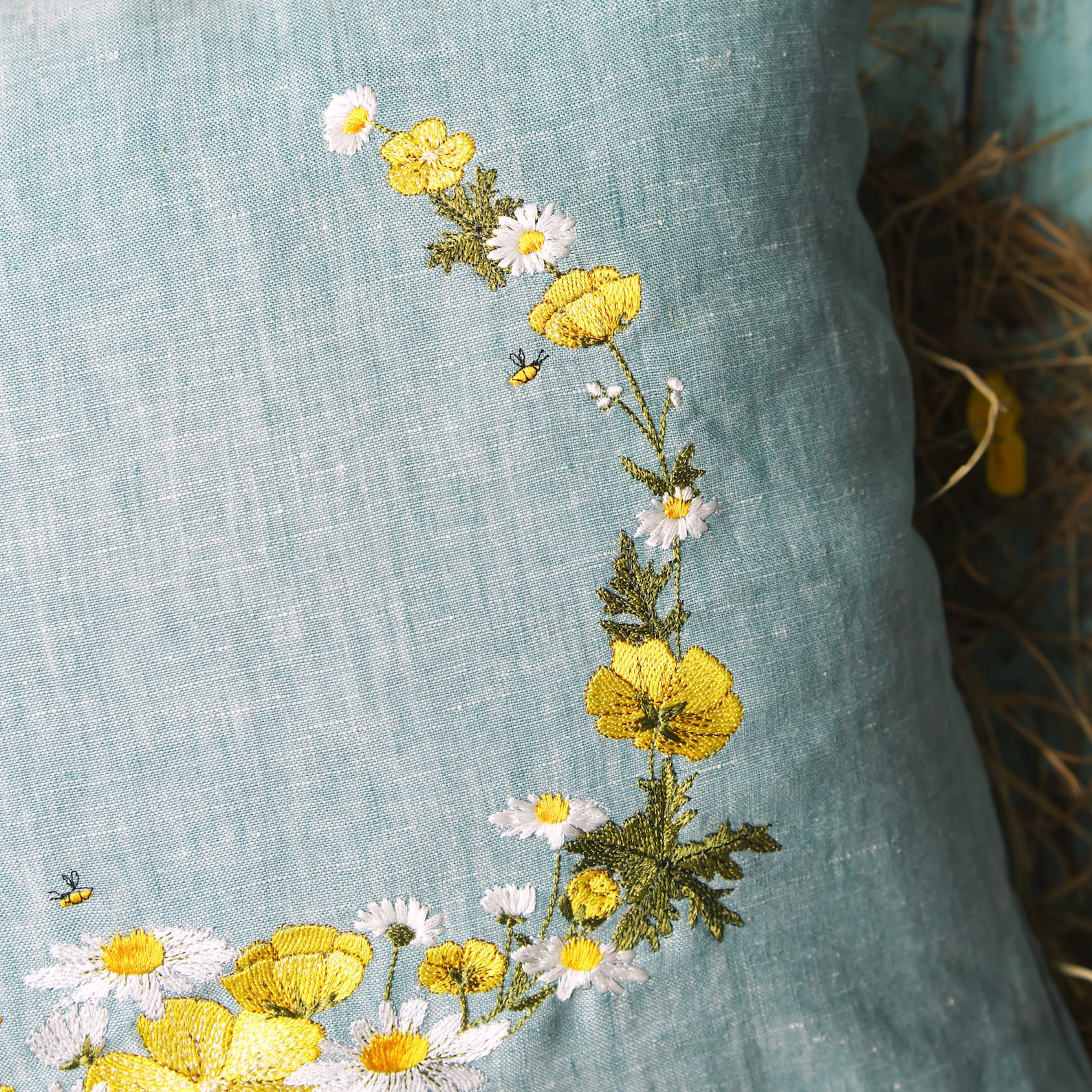Embroidery File Big Buttercup Wreath - Etsy