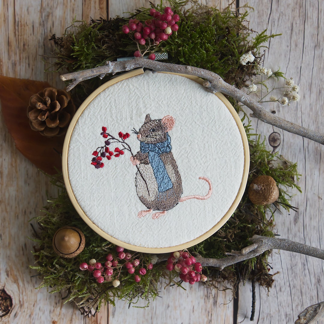 Embroidery File Mouse With Berrybranch - Etsy