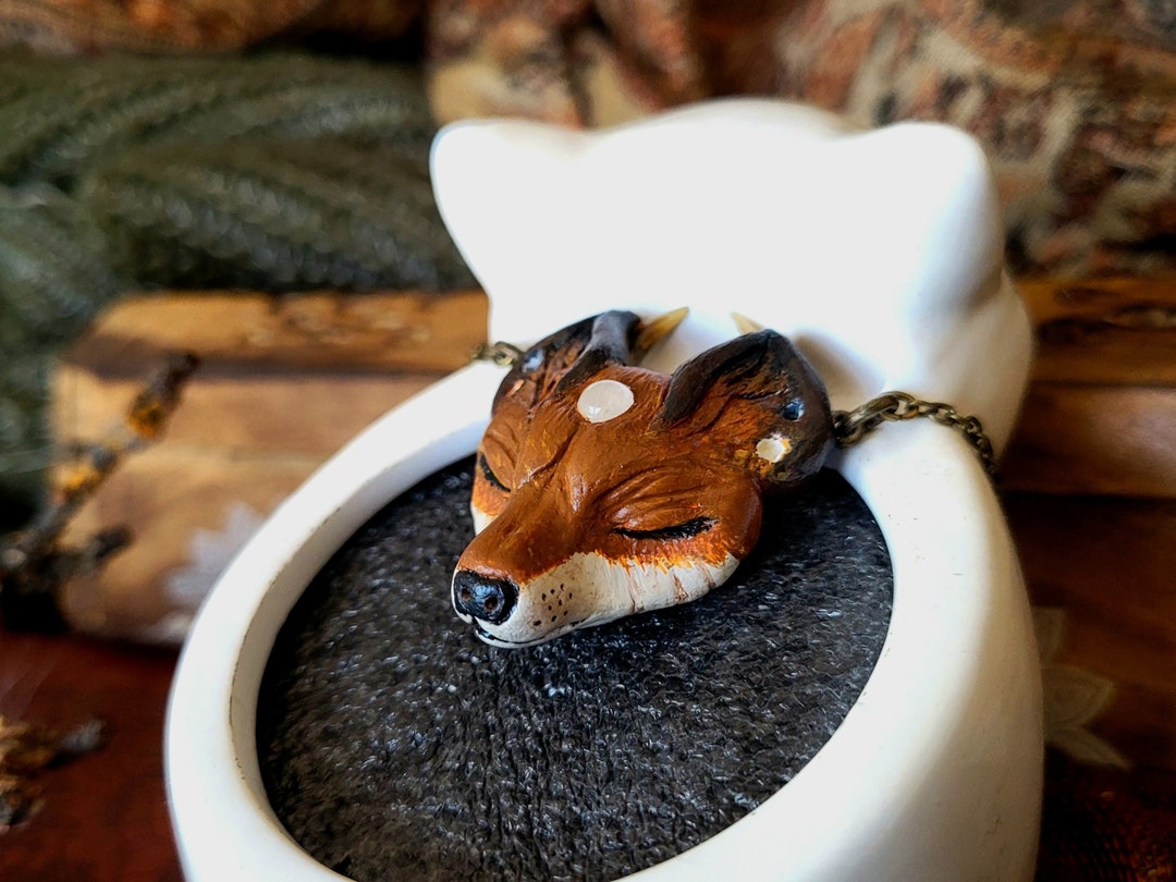 Red Fox Necklace / Fox Claw Necklace - Etsy