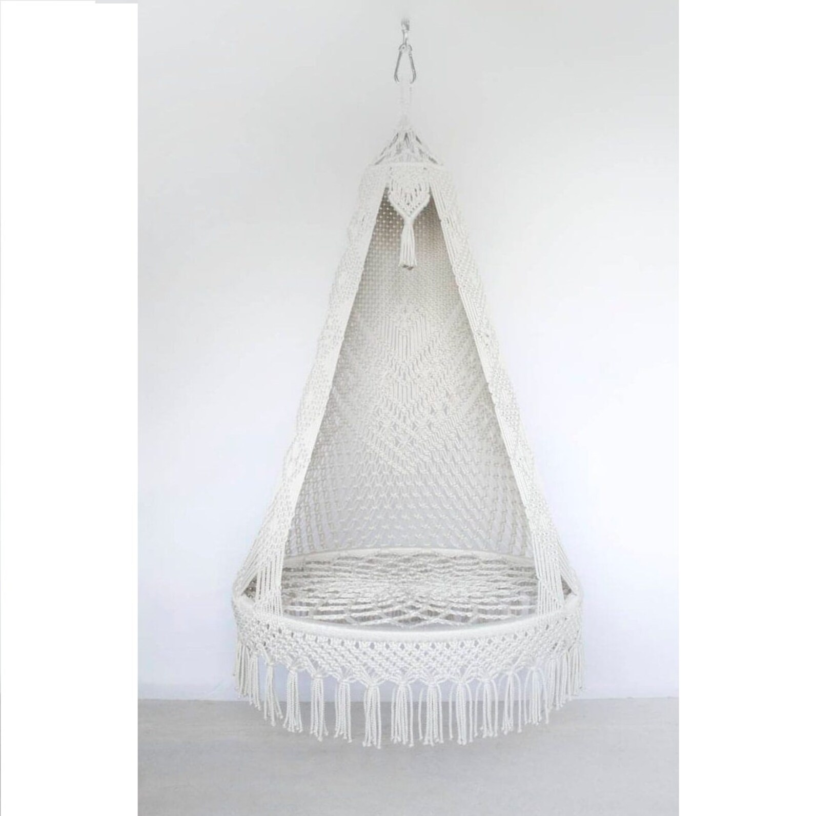 Macrame Adult Swing Made by Macrame Cord and Iron Metal | Boho Macrame ...