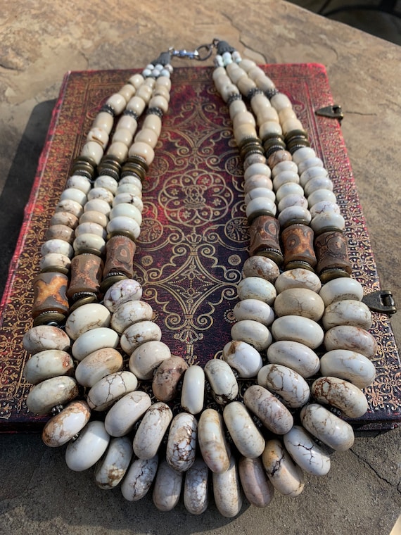 vintage tribal ethnic necklace - Gem