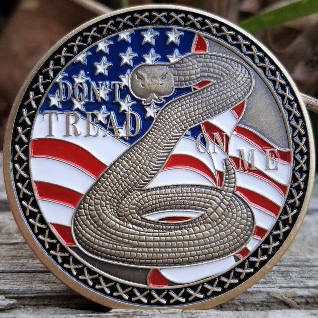 Dont Tread on Me/2nd Amendment Commemorative Medallion Hand Painted Red ...