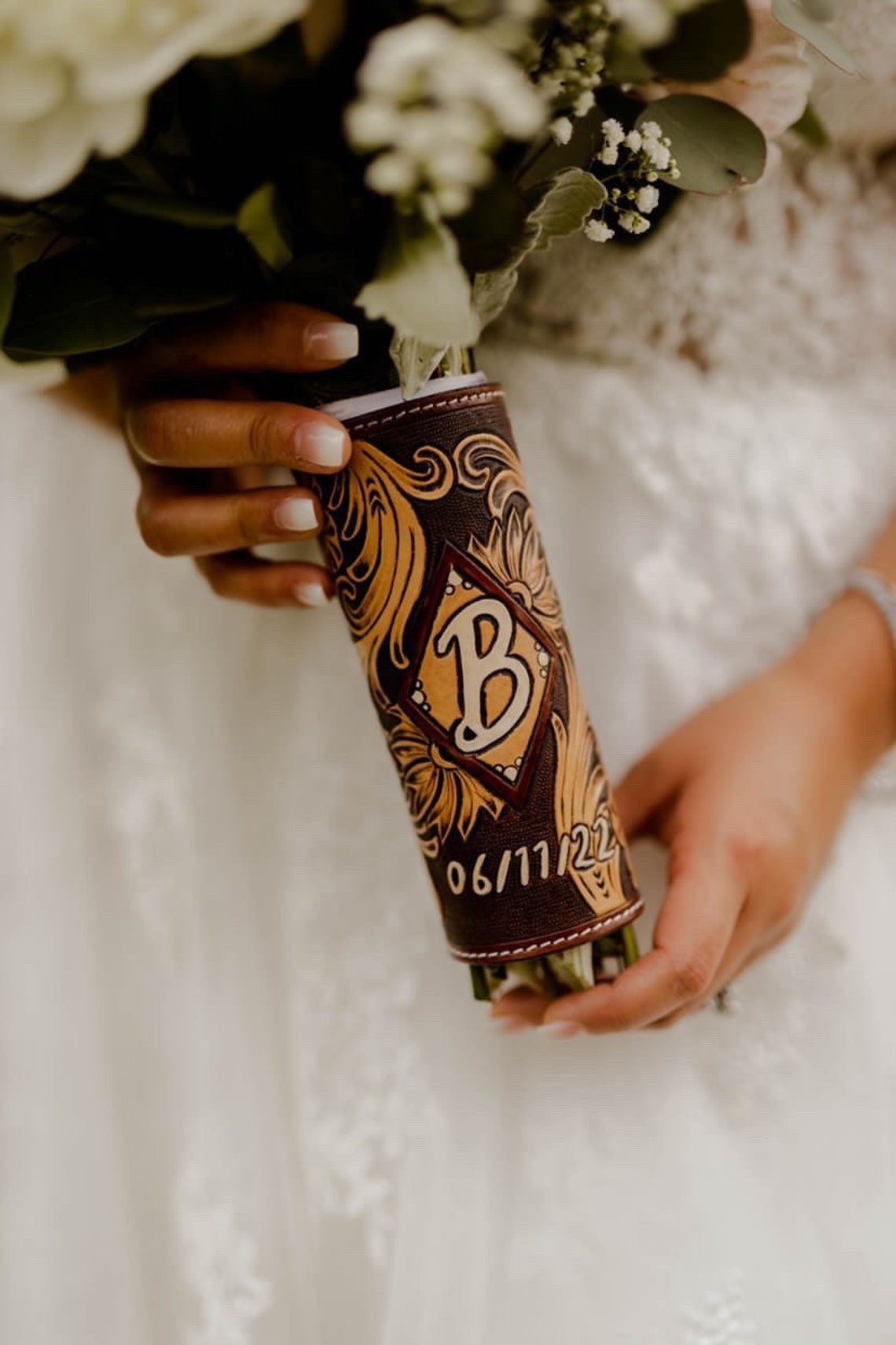 Custom Leather Bouquet Wrap - Etsy