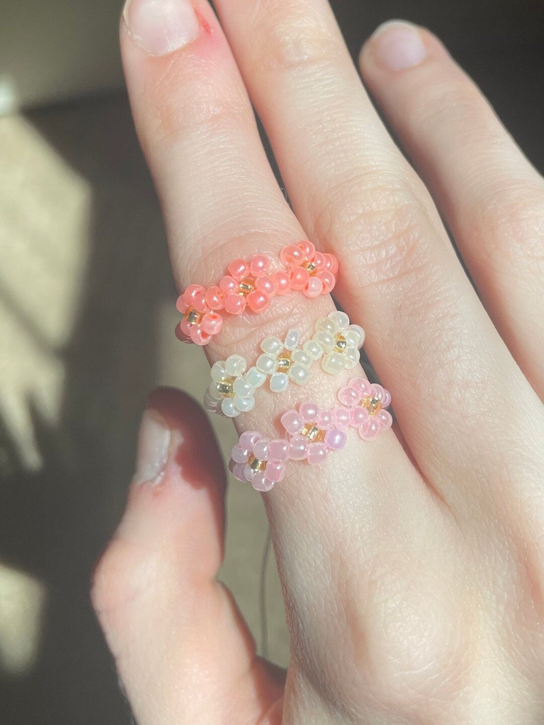 Dainty Daisy Bead Rings, Comfortable and Stretchy Beaded Flower Ring - Etsy