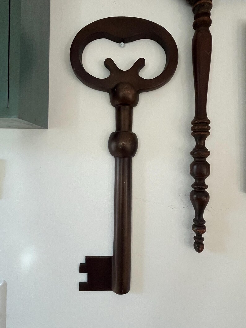 Vintage Large Metal Keys Set of Two Retro Wall Hanging Decor Farmhouse ...