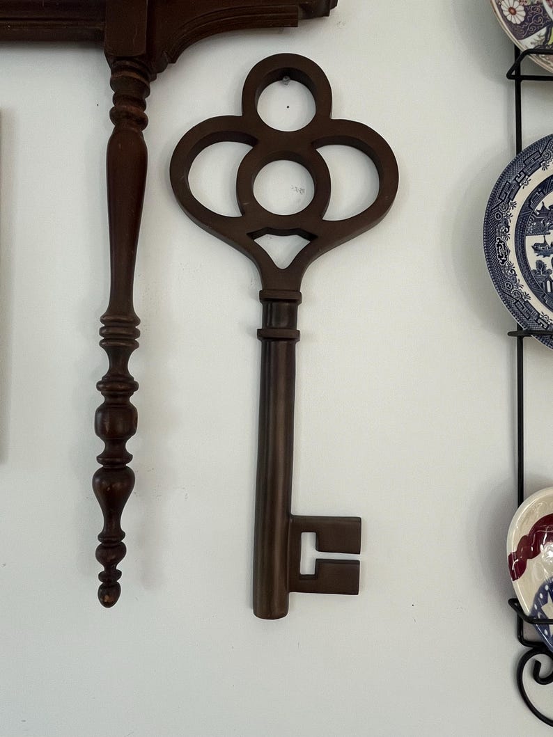 Vintage Large Metal Keys Set of Two Retro Wall Hanging Decor Farmhouse ...