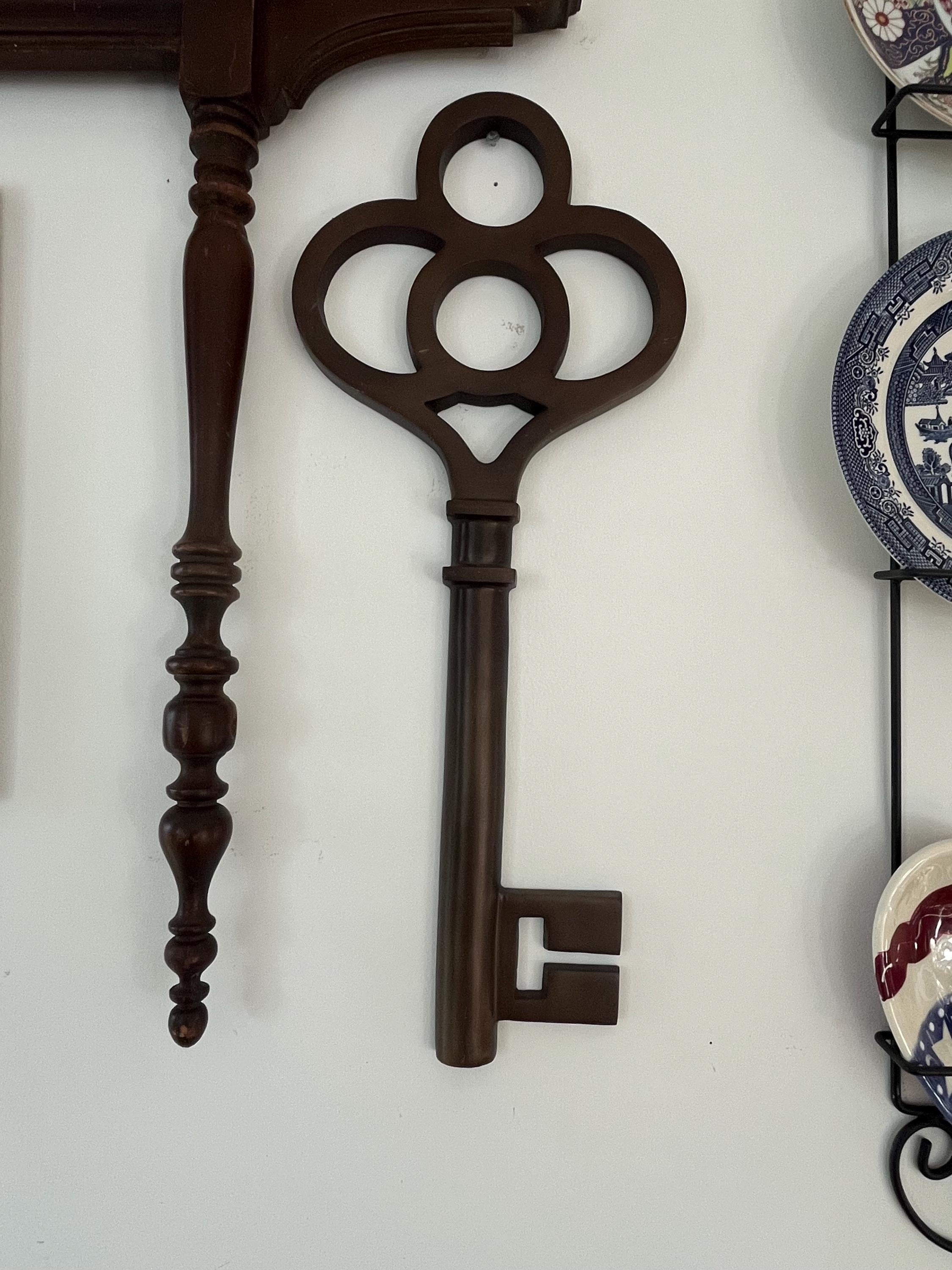 Vintage Large Metal Keys Set of Two Retro Wall Hanging Decor Farmhouse ...
