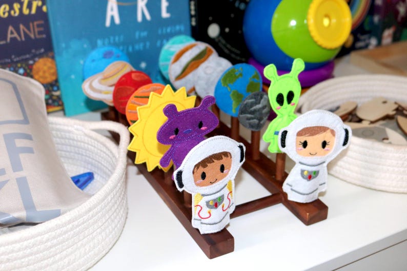 Astronaut Finger Puppet Set / Felt Solar System Set / Cosmos Puppet Set ...