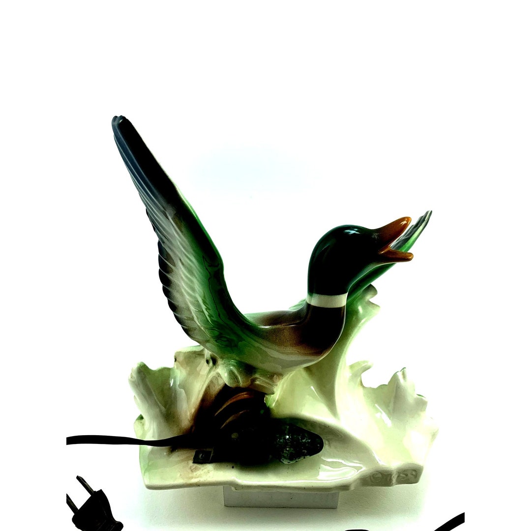 Vintage Mid Century Mallard Duck Television Lamp. - Etsy