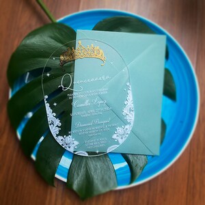 Simple Quinceañera Invitation WITH GOLDEN CROWN | Mis Quince Invite ...