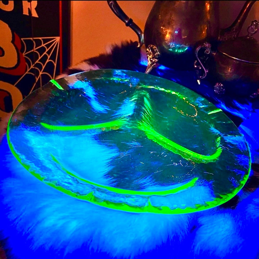 Textured UV Sectioned Plates Clear Manganese Glass Glowing - Etsy