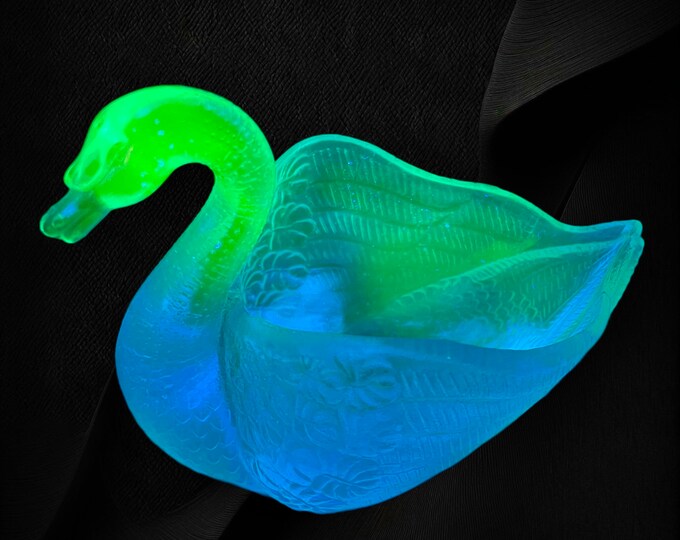RARE Blue “uranium” Glass - Manganese Depression Glass - Vintage ...