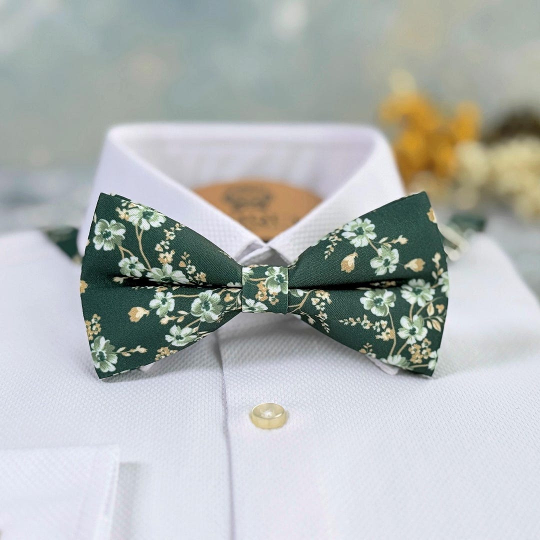 Forest Green Floral Bow Tie: Rustic Garden Wedding, Groomsmen Tie - Etsy