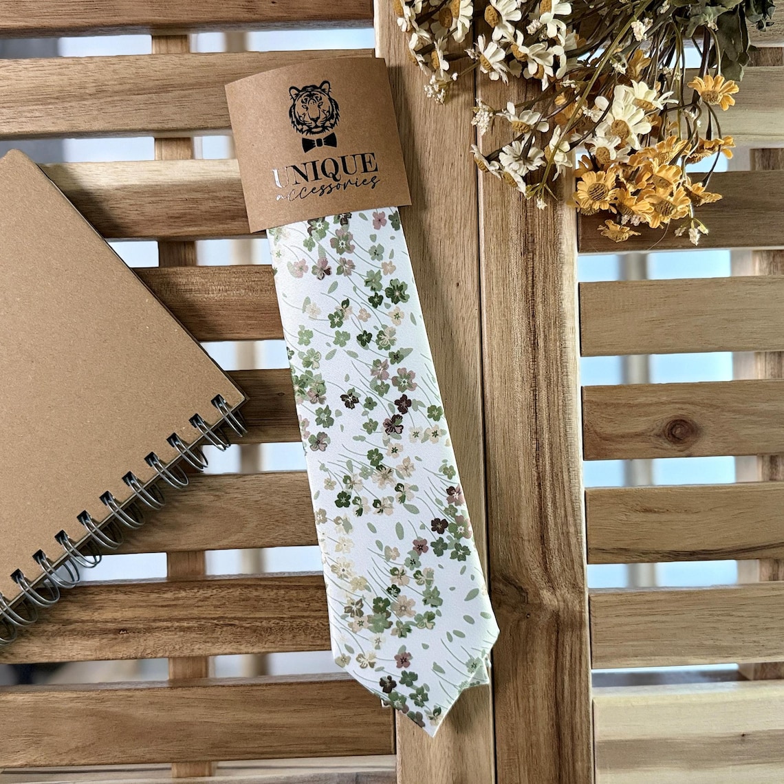 Pale Green Floral Necktie: Wedding Groomsmen Tie - Etsy