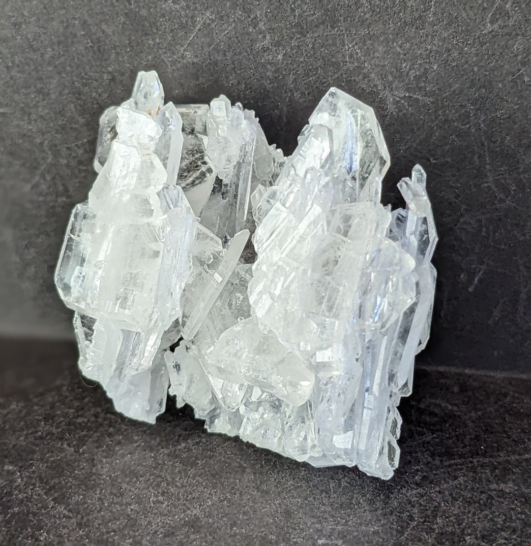 Faden Quartz Crystal From Pakistan-string Quartz Metaphysical - Etsy