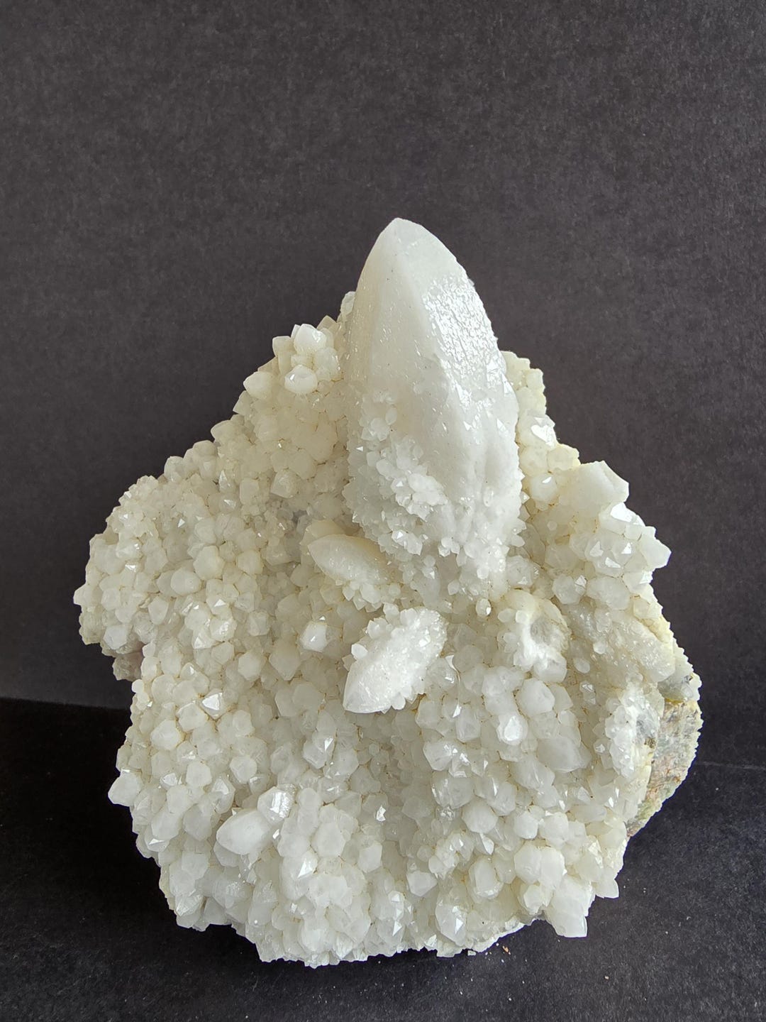 Quartz Crystal Point on Matrix-ohio Mine- Ouray Colorado Amphitheater ...