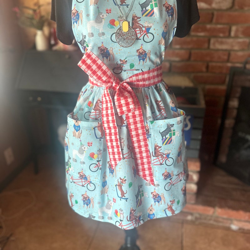 Apron Gift Ideas - 60+ Gift Ideas for 2024