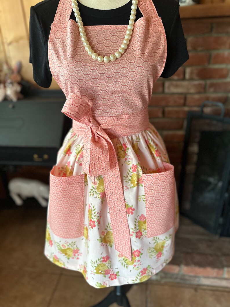 Charming Peach Tone Bee Hives Full Apron, Bees and Flowers Full Apron, Honeycomb Apron With ...