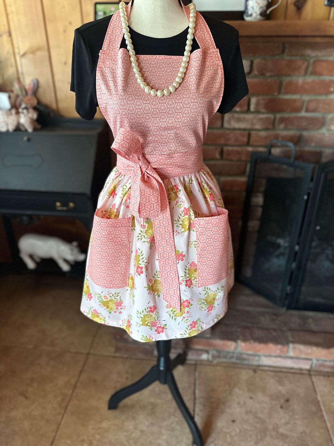 Charming Peach Tone Bee Hives Full Apron, Bees’ and Flowers Full Apron ...
