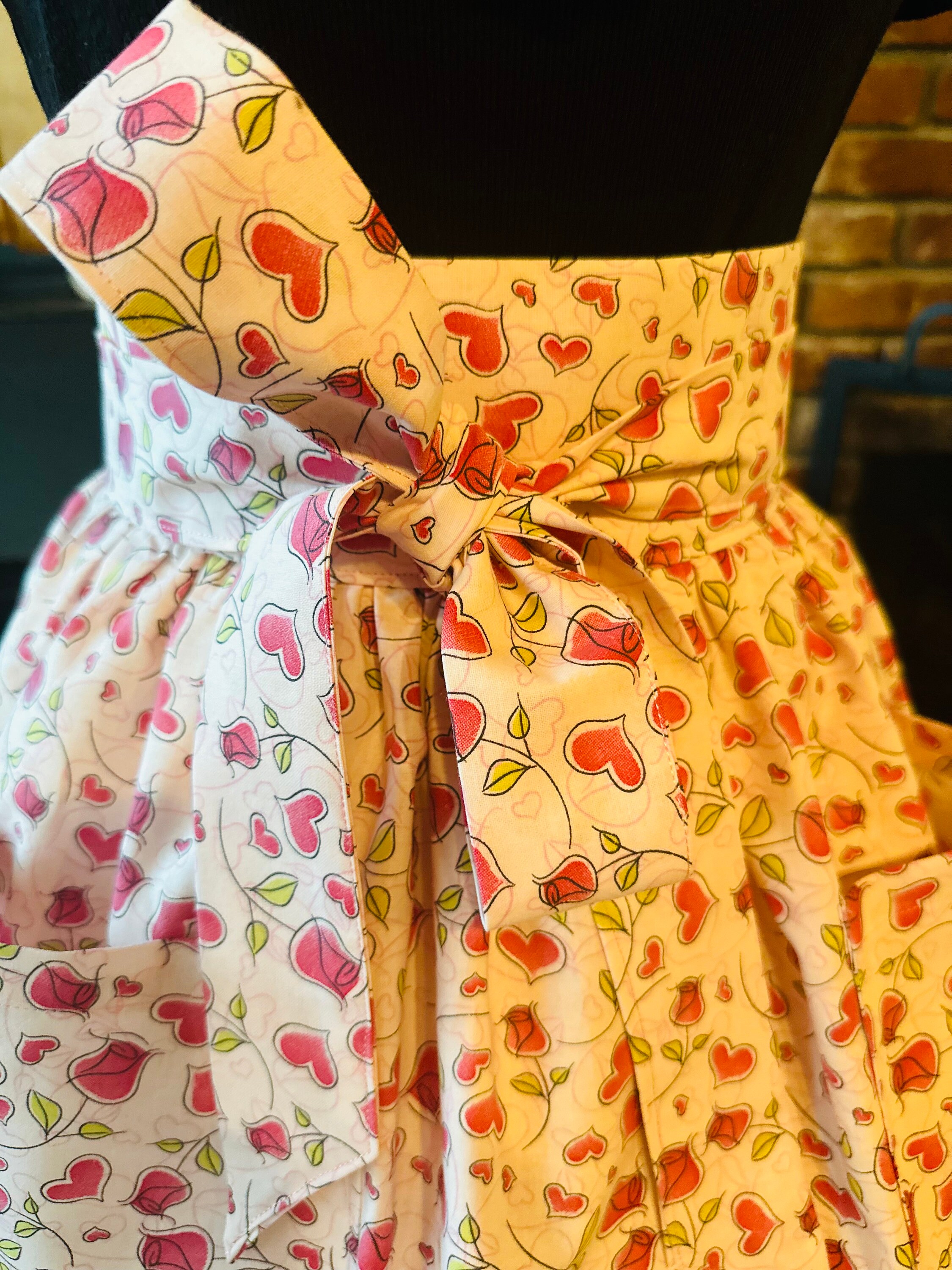 Half Apron of Rose Buds and Hearts, Pink Apron, Valentines Day Apron ...