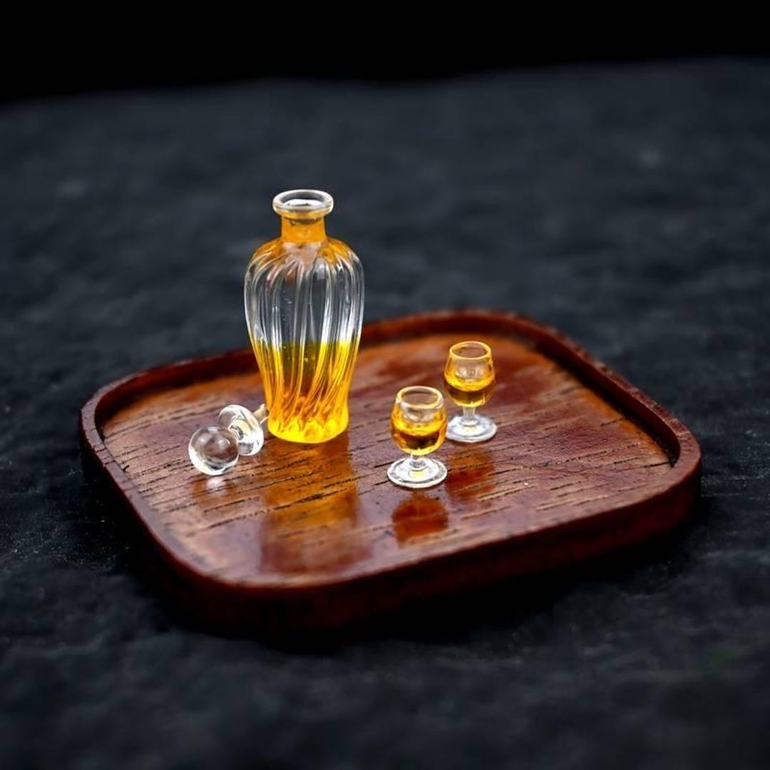 Miniature Whiskey Decanter and Glasses Set 1.12 Scale Dollhouse Liquor ...