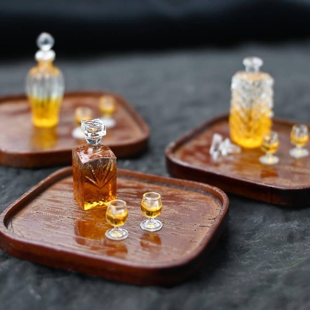 Miniature Whiskey Decanter and Glasses Set 1.12 Scale Dollhouse Liquor ...