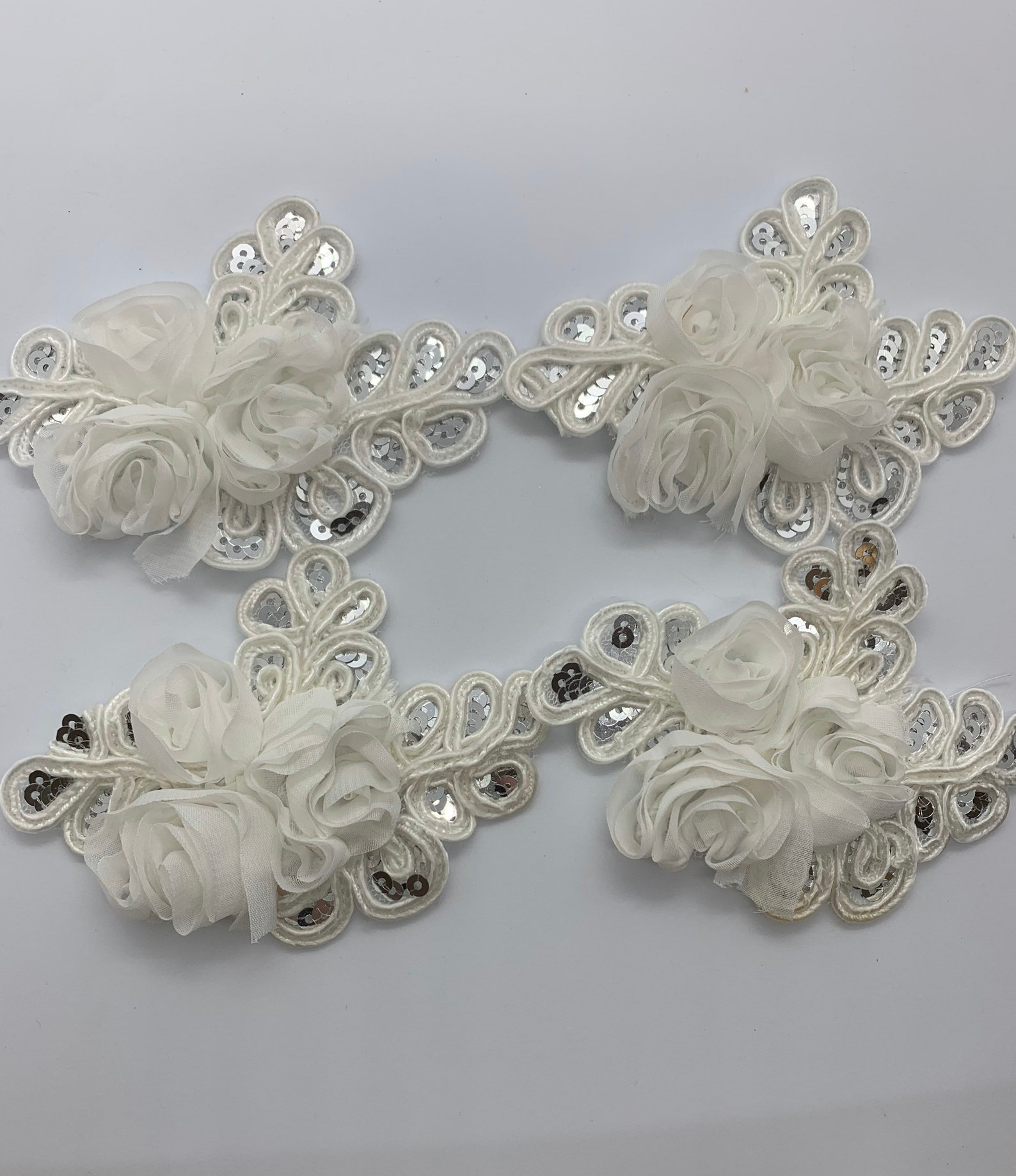 White Flower Appliqués Set of Four Z-3 - Etsy