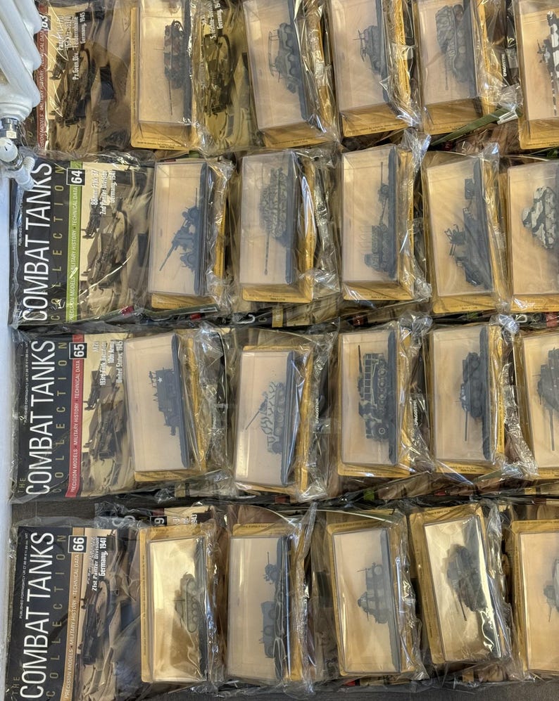 66 X Deagostini Combat Tank Collection, Job Lot 1/72 Models & Magazines ...