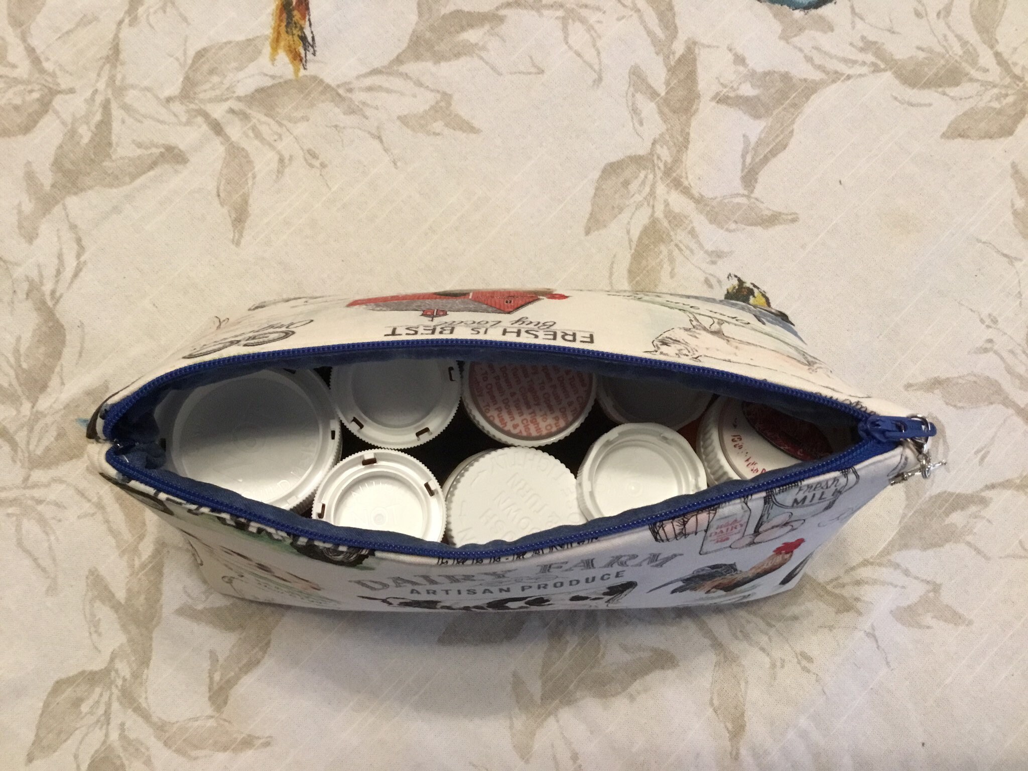 Darling Dairy Farm Fresh Farm Life Cow Pig Chicken Rooster Hen Cosmetic ...