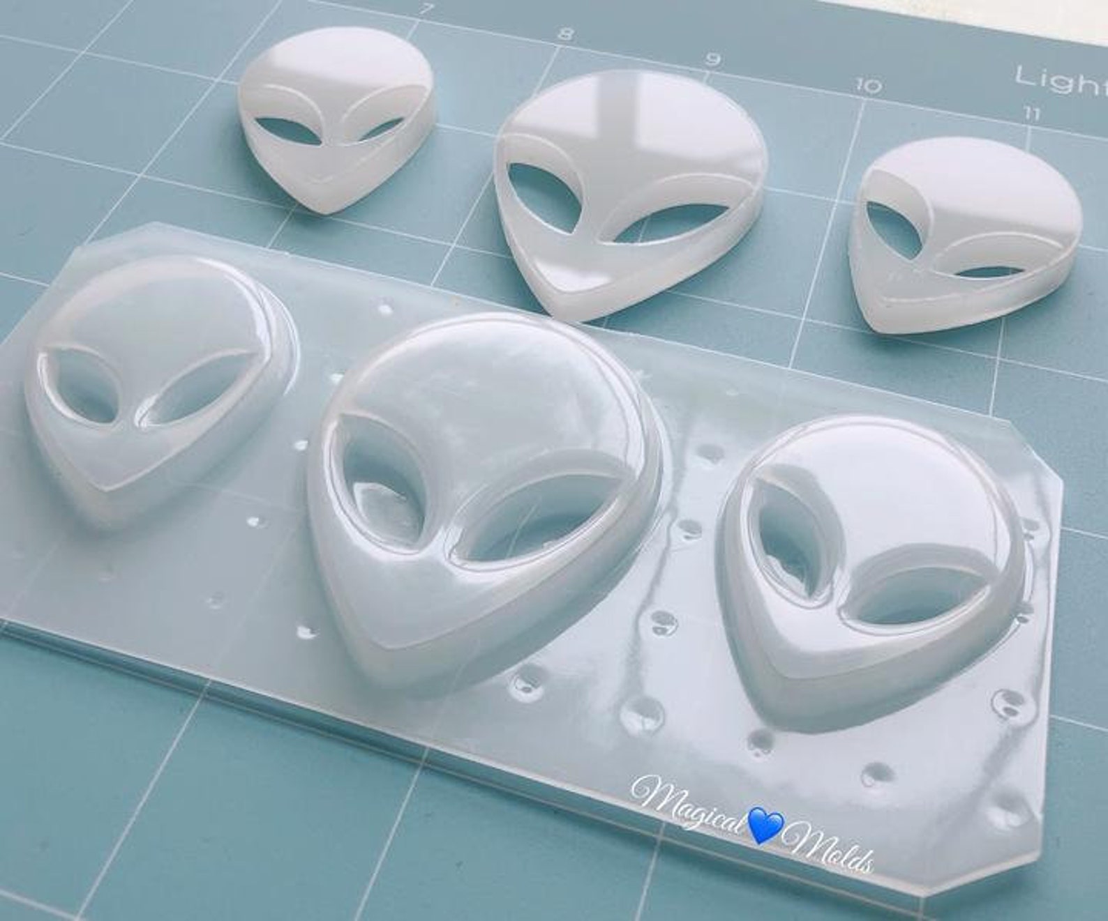 Aliens 3 Set Flexible Plastic Resin Chocolate Mold 3 Pc - Etsy