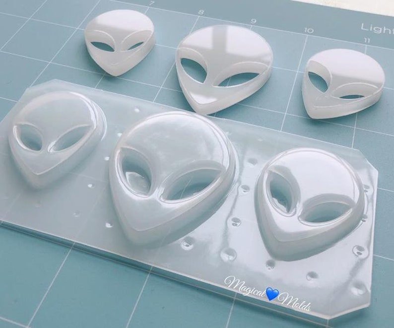 Aliens 3 Set Flexible Plastic Resin Chocolate Mold 3 Pc | Etsy