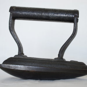 Unusual Small Sad Iron With Rounded Bottom | Silvester Patent Salter S ...