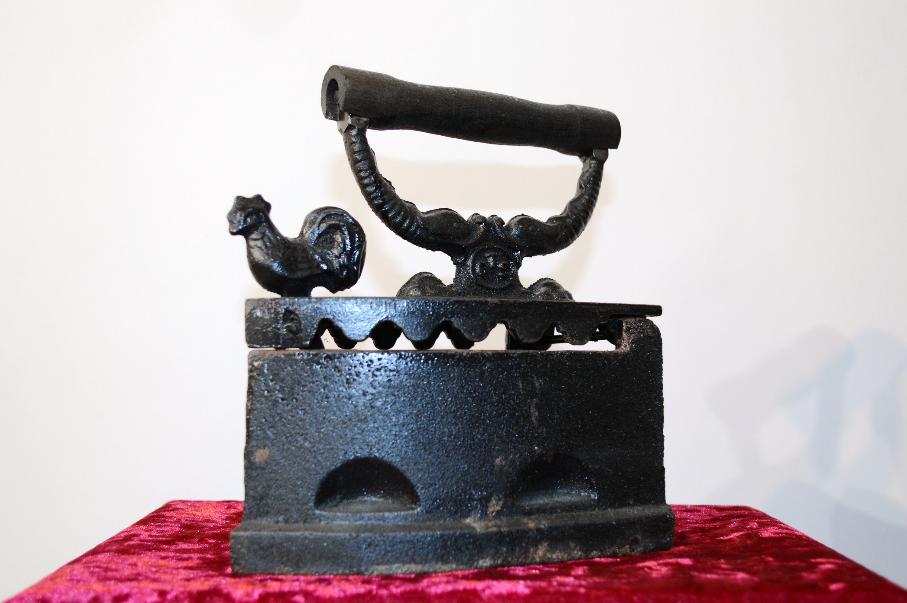 Antique Sad Iron With Rooster Laundry Room Decor Cast Iron Pressing ...