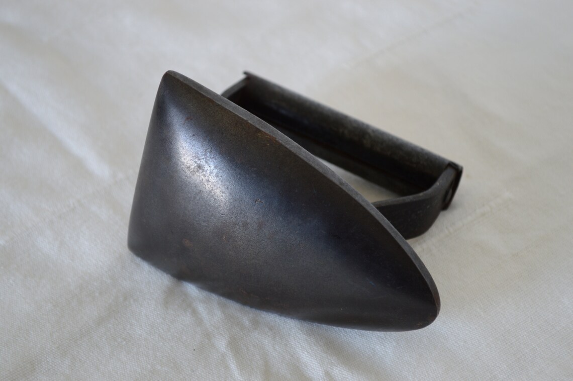 Unusual Small Sad Iron With Rounded Bottom | Silvester Patent Salter S ...