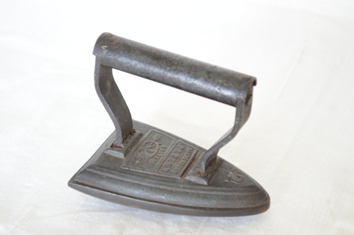 Unusual Small Sad Iron With Rounded Bottom | Silvester Patent Salter S ...