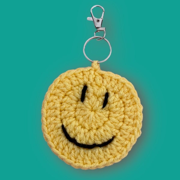 Crochet Smiley Face Keychain - Etsy