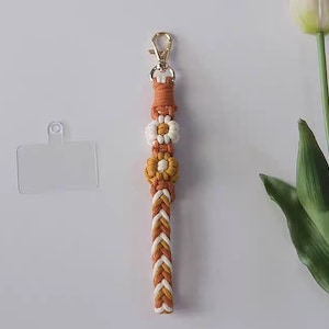 BEGINNER LEVEL / Macrame Tutorial / Learn Macrame / Macrame Phone Strap / Macrame Keychain / Diy ...