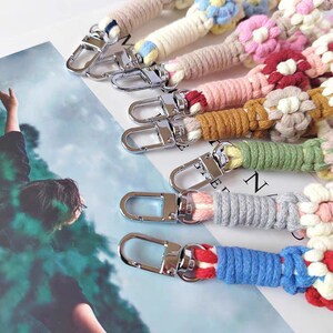 BEGINNER LEVEL / Macrame Tutorial / Learn Macrame / Macrame Phone Strap ...