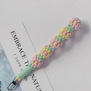 BEGINNER LEVEL / Macrame Tutorial / Learn Macrame / Macrame Phone Strap / Macrame Keychain / Diy ...