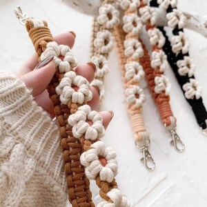 BEGINNER LEVEL / Macrame Tutorial / Learn Macrame / Macrame Phone Strap / Macrame Keychain / Diy ...