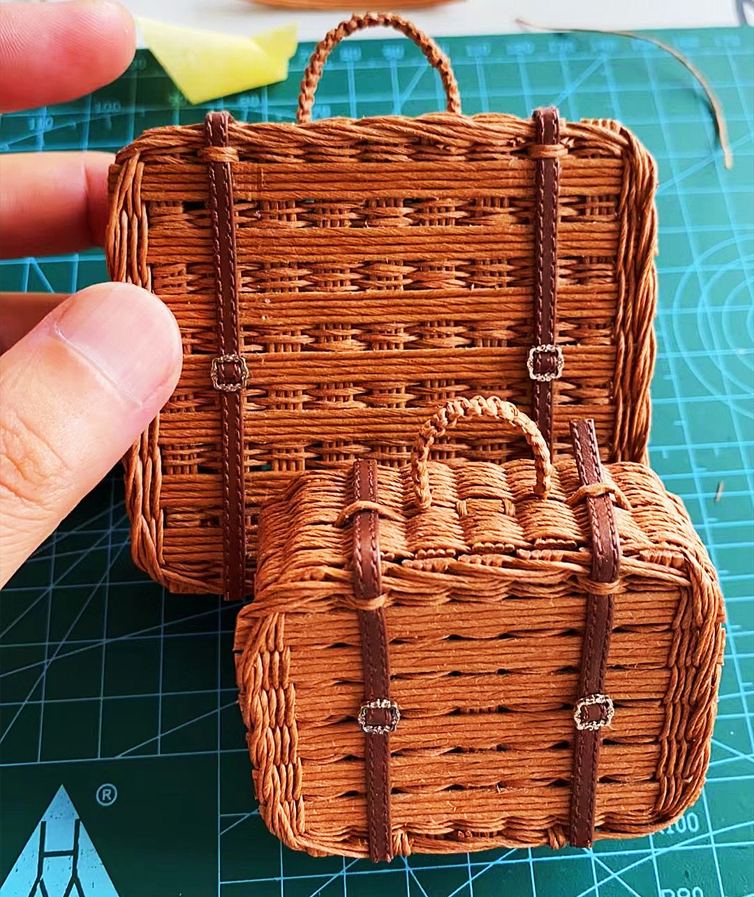 Handmade Rattan Miniature Suitcase for BJD Dolls, Miniature Luggage for ...