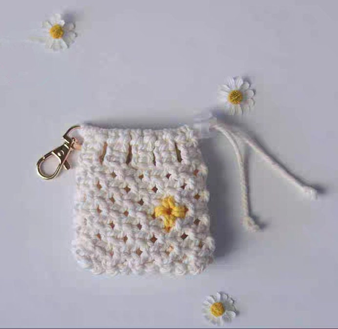 Beginner Level Macrame Pattern for Earphone Bag - Coin Purse Macrame ...
