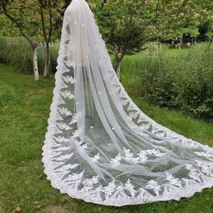 Ivory wedding veils with comb store