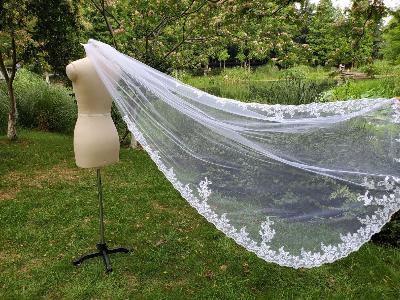 ONE TIER Wedding Lace Veil Ivory Lace Trim Veil Lace Applique - Etsy